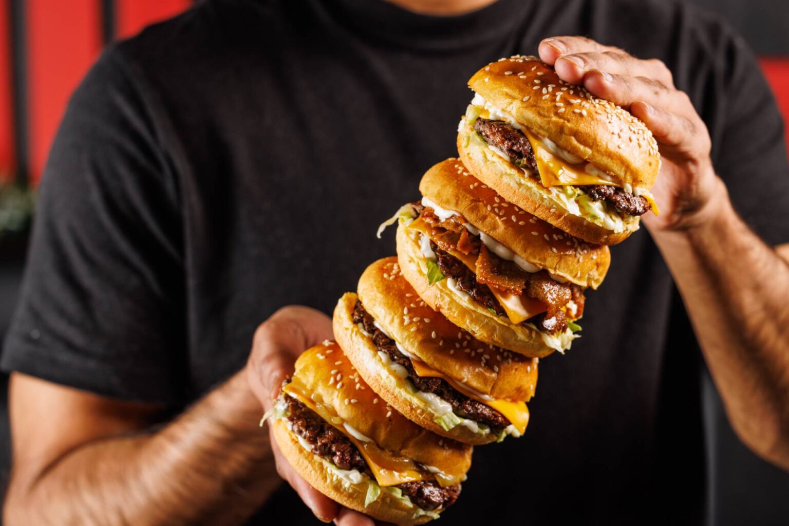 What is the Difference Between a Burger and a Smash Burger? - Legends ...